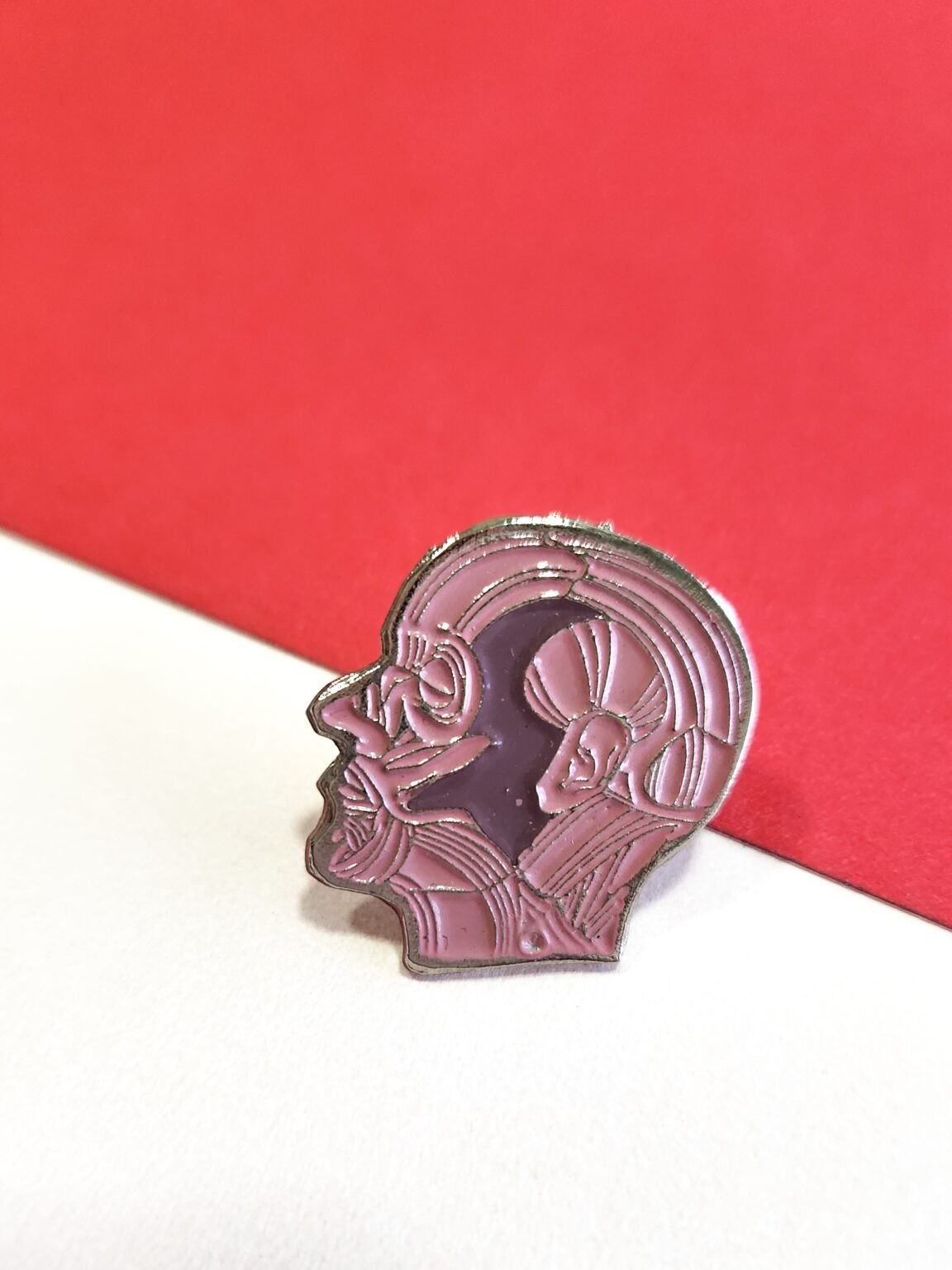 Pin metálico cabeza y cuello - Master Uniformes